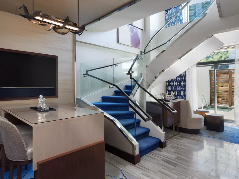 Las Vegas Luxury Hotel Rooms and Suites | The Cosmopolitan