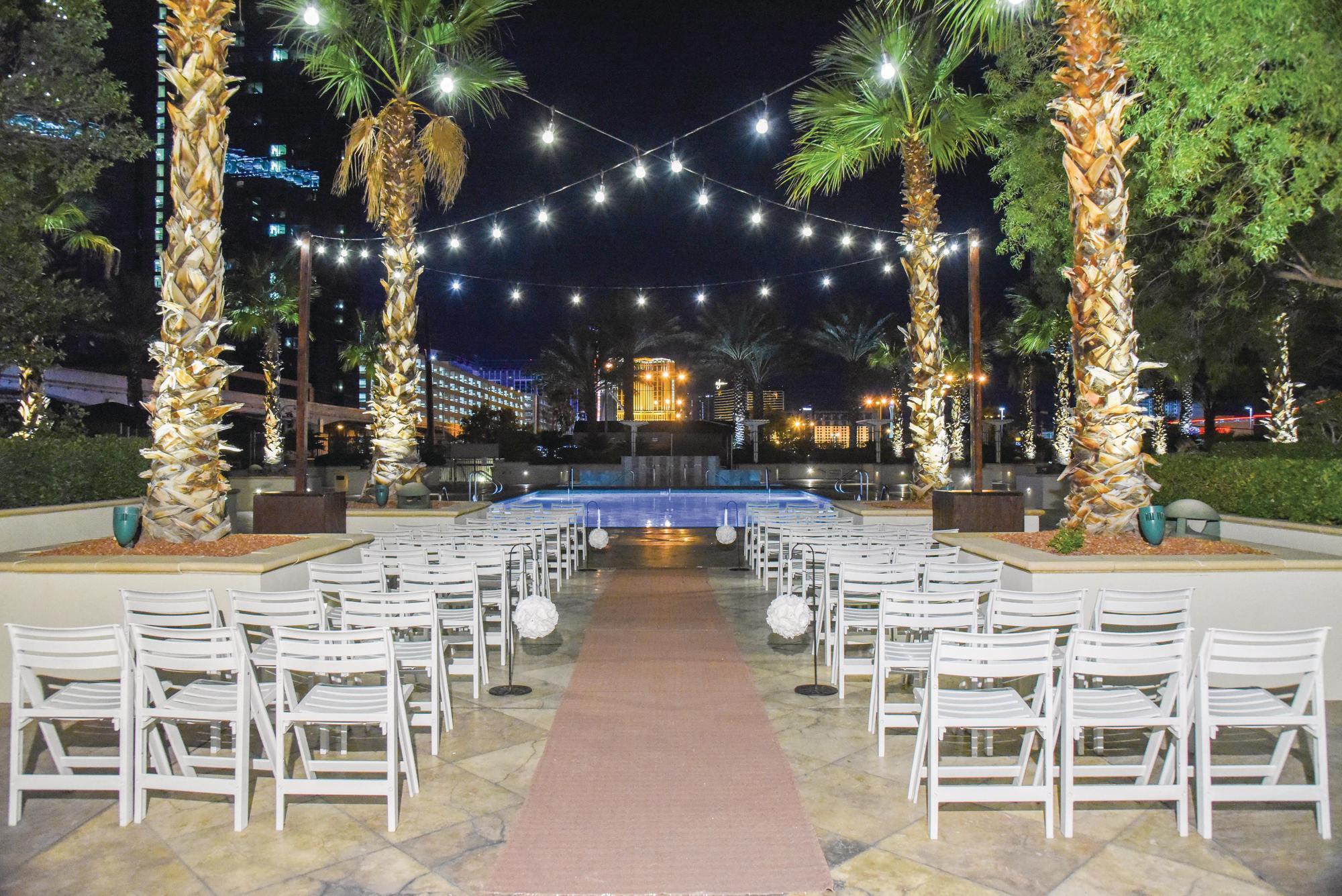 Signature Mgm Wedding Krista And Austin's Modern MGM Grand Suite