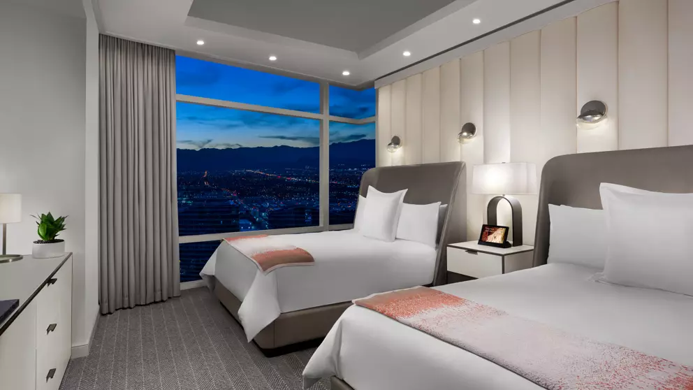Sky Suites One Bedroom With Two Queen Beds – Mountain View