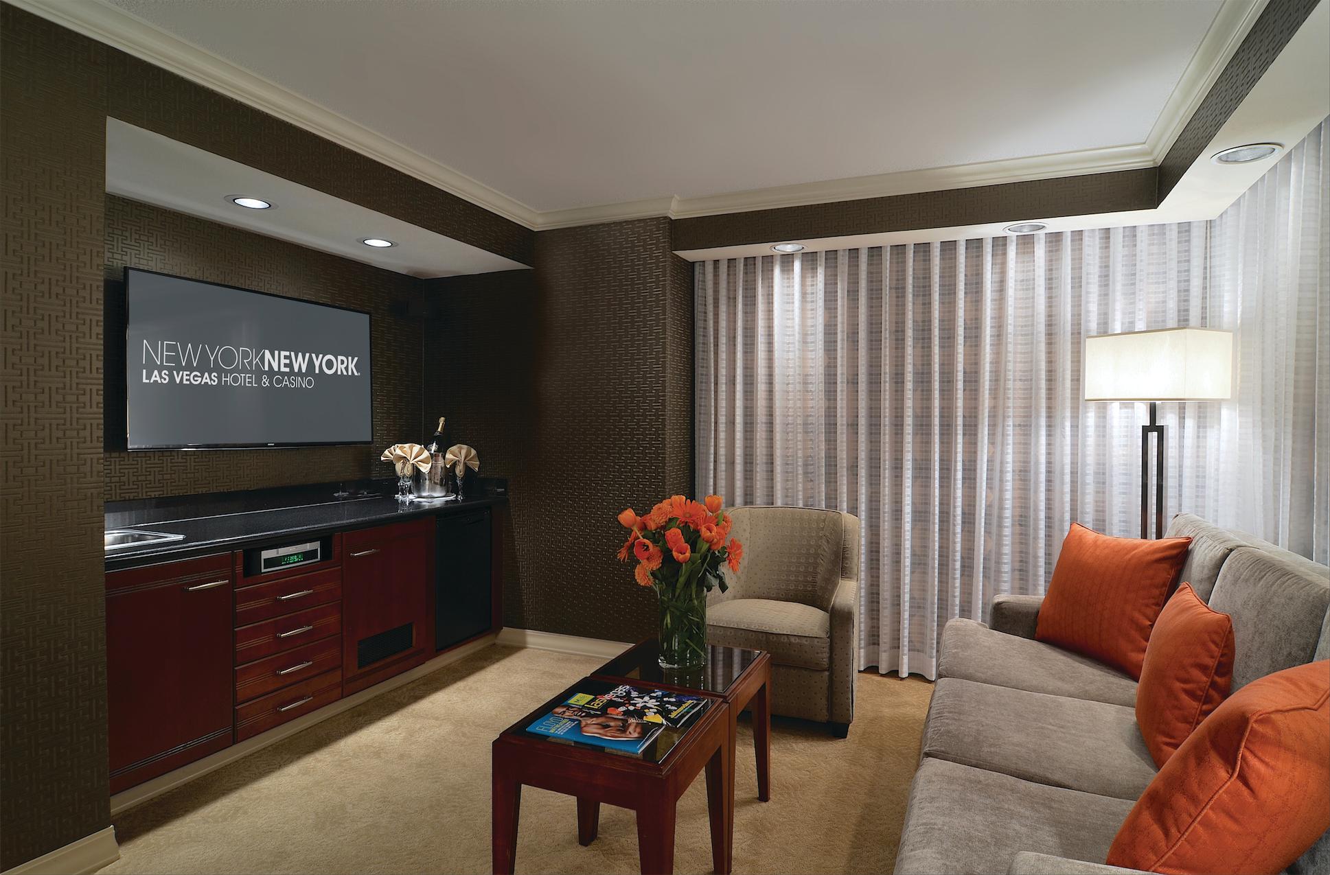 One Bedroom Suites 1 Bedroom Suite In TriBeCa, New York | The Roxy