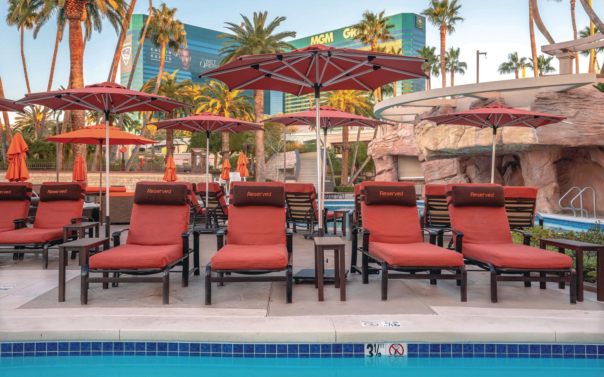 Mgm Grand Pool Complex 10 Vegas Pools Making A Splash ABC News