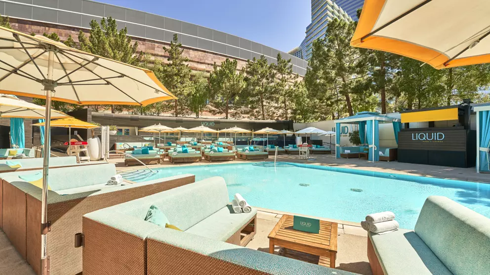 Liquid Pool Lounge - Pool Bar in Vegas